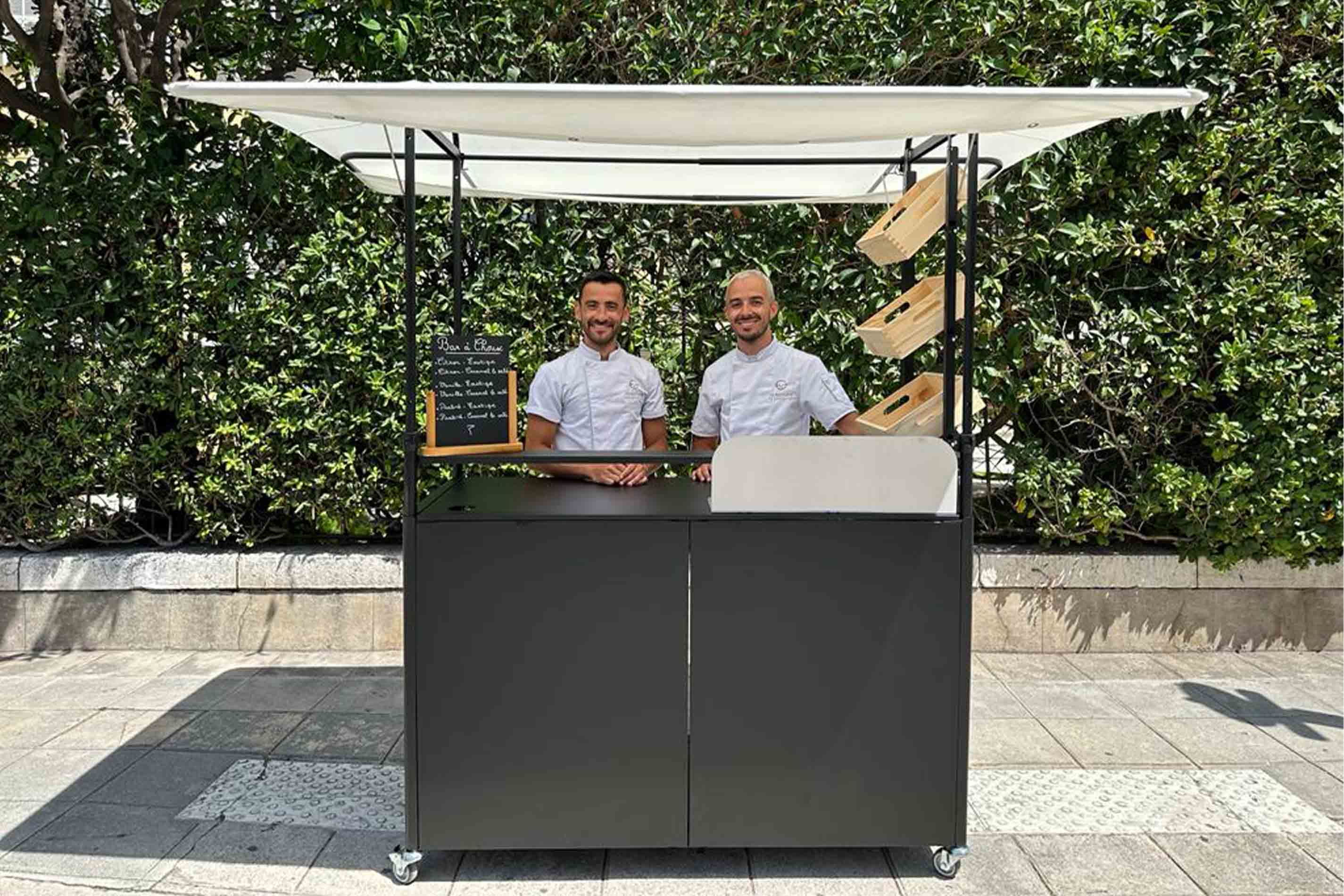 Stand vente / dégustation pâtisseries - Jonathan le Pâtissier - Bar à choux